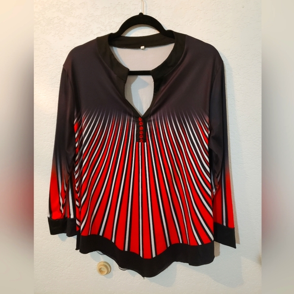 Source Unknown | Tops | Black Red Long Sleeved Top Size X2x | Poshmark